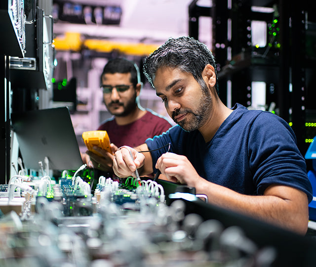 Computer Hardware Engineer Working 2013 72,200+ Computer Hardware